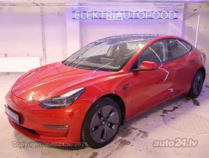 Sarkans Tesla Model 3 2021 Tallina, ar dzinēja tilpumu 0.00 L un nobraukumu 58 tūkst. km par 30990 €, foto  vietnē AUTOMOTO.COM.LV