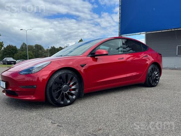 Sarkans Tesla Model 3 2021 Rīga, ar dzinēja tilpumu 0.00 L un nobraukumu 74 tūkst. km par 28200 €, foto 3 vietnē AUTOMOTO.COM.LV