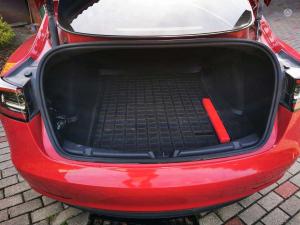 Sarkans Tesla Model 3 2021 Viļņa, ar dzinēja tilpumu 0.00 L un nobraukumu 80 tūkst. km par 20300 €, foto 10 vietnē AUTOMOTO.COM.LV