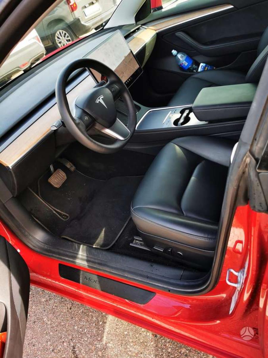 Sarkans Tesla Model 3 2021 Viļņa, ar dzinēja tilpumu 0.00 L un nobraukumu 80 tūkst. km par 20300 €, foto 13 vietnē AUTOMOTO.COM.LV