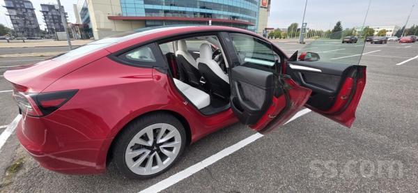 Sarkans Tesla Model 3 2021 Rīga, ar dzinēja tilpumu 0.00 L un nobraukumu 200 tūkst. km par 19500 €, foto 8 vietnē AUTOMOTO.COM.LV