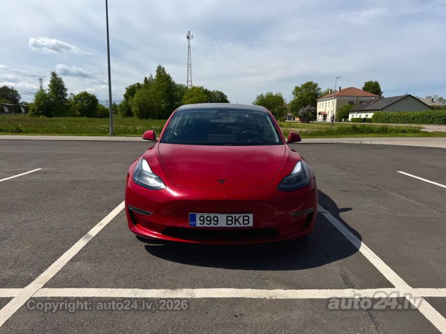 Sarkans Tesla Model 3 2022 Tallina, ar dzinēja tilpumu 0.00 L un nobraukumu 96 tūkst. km par 31900 €, foto 3 vietnē AUTOMOTO.COM.LV