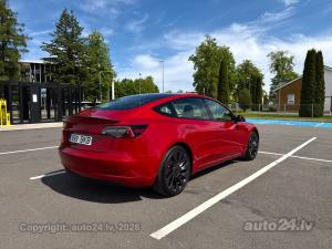 Sarkans Tesla Model 3 2022 Tallina, ar dzinēja tilpumu 0.00 L un nobraukumu 96 tūkst. km par 31900 €, foto 5 vietnē AUTOMOTO.COM.LV