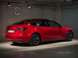 Sarkans Tesla Model 3 2022 Tallina, ar dzinēja tilpumu 0.00 L un nobraukumu 148 tūkst. km par 19990 €, foto 3 vietnē AUTOMOTO.COM.LV