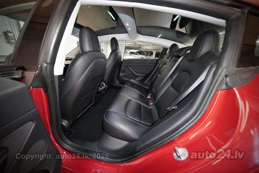 Sarkans Tesla Model 3 2022 Tallina, ar dzinēja tilpumu 0.00 L un nobraukumu 148 tūkst. km par 19990 €, foto 15 vietnē AUTOMOTO.COM.LV