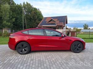 Красный Тесла Модель 3 2023 в Елгава, объемом двигателя 0.00 л и пробегом 62 тыс. км за 26900 €, фото 8 на AUTOMOTO.COM.LV