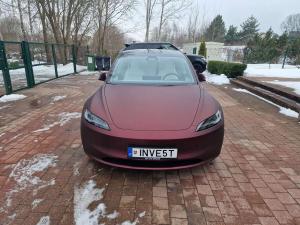 Red Tesla Model 3 2024 in Vilnius, with an engine capacity of 0.00 L and mileage of 40 thousand km for 38900 €, photo  on AUTOMOTO.COM.LV