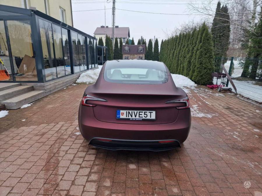 Sarkans Tesla Model 3 2024 Viļņa, ar dzinēja tilpumu 0.00 L un nobraukumu 40 tūkst. km par 38900 €, foto 3 vietnē AUTOMOTO.COM.LV