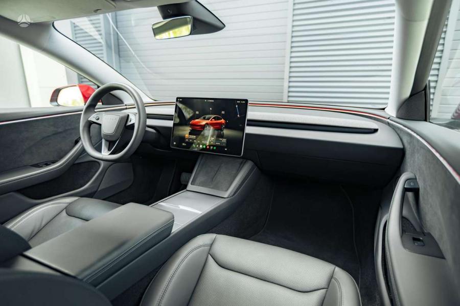 Red Tesla Model 3 2024 in Klaipeda, with an engine capacity of 0.00 L and mileage of 19 thousand km for 33500 €, photo 13 on AUTOMOTO.COM.LV