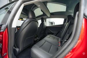 Red Tesla Model 3 2024 in Klaipeda, with an engine capacity of 0.00 L and mileage of 19 thousand km for 33500 €, photo 16 on AUTOMOTO.COM.LV