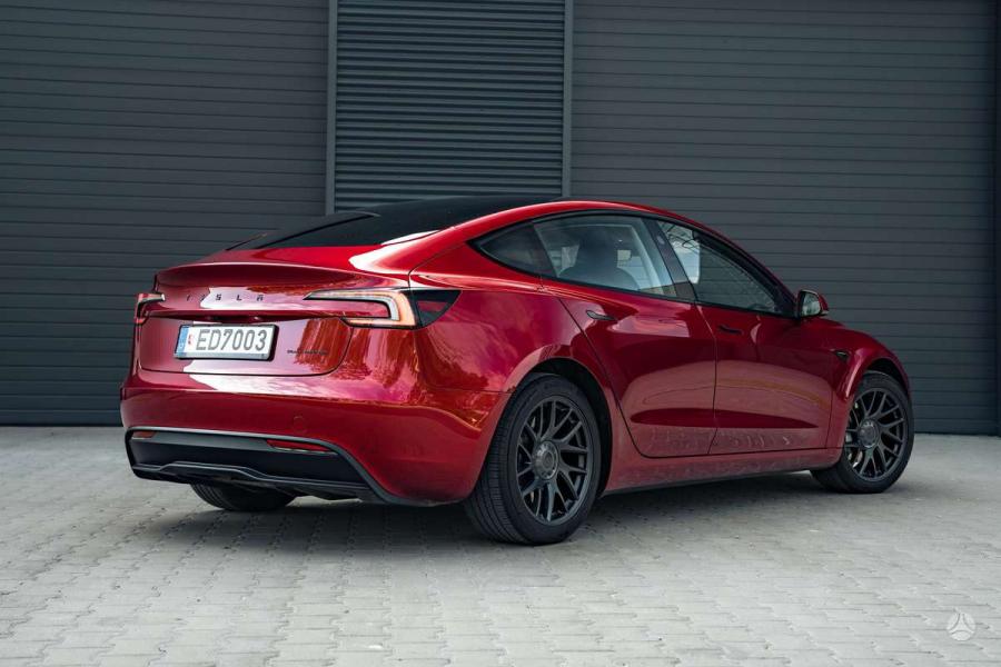 Red Tesla Model 3 2024 in Klaipeda, with an engine capacity of 0.00 L and mileage of 19 thousand km for 33500 €, photo 25 on AUTOMOTO.COM.LV