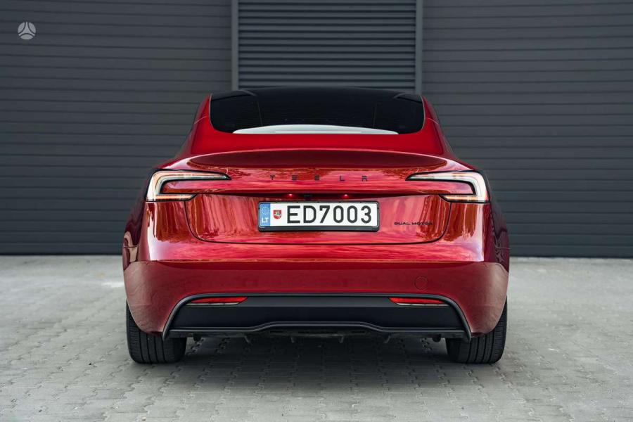 Red Tesla Model 3 2024 in Klaipeda, with an engine capacity of 0.00 L and mileage of 19 thousand km for 33500 €, photo 29 on AUTOMOTO.COM.LV