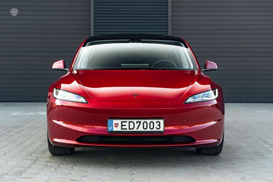 Red Tesla Model 3 2024 in Klaipeda, with an engine capacity of 0.00 L and mileage of 19 thousand km for 33500 €, photo 33 on AUTOMOTO.COM.LV