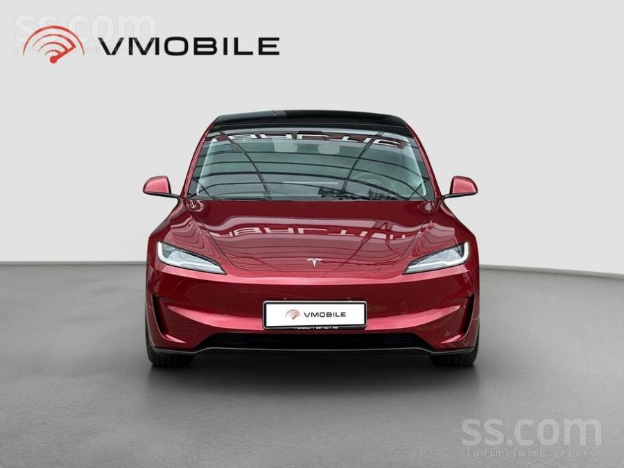 Red Tesla Model 3 2025 in Riga, with an engine capacity of 0.00 L and mileage of 10 thousand km for 67550 €, photo 4 on AUTOMOTO.COM.LV