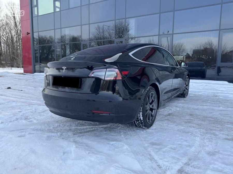 Tesla Model 3 2018 in Klaipeda, with an engine capacity of 0.00 L and mileage of 130 thousand km for 17000 €, photo 9 on AUTOMOTO.COM.LV