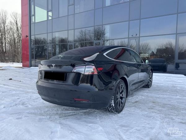 Tesla Model 3 2018 Klaipėda, ar dzinēja tilpumu 0.00 L un nobraukumu 130 tūkst. km par 17000 €, foto 10 vietnē AUTOMOTO.COM.LV