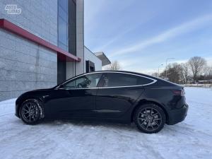 Tesla Model 3 2018 in Klaipeda, with an engine capacity of 0.00 L and mileage of 130 thousand km for 17000 €, photo 13 on AUTOMOTO.COM.LV
