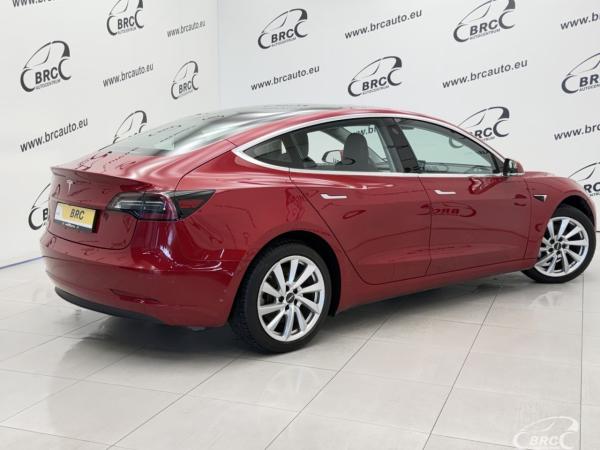 Tesla Model 3 2018 in Vilnius, with an engine capacity of 0.00 L and mileage of 358 thousand km for 13900 €, photo 2 on AUTOMOTO.COM.LV