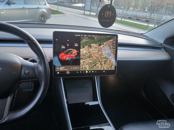 Tesla Model 3 2018 Klaipėda, ar dzinēja tilpumu 0.00 L un nobraukumu 87 tūkst. km par 17000 €, foto 5 vietnē AUTOMOTO.COM.LV