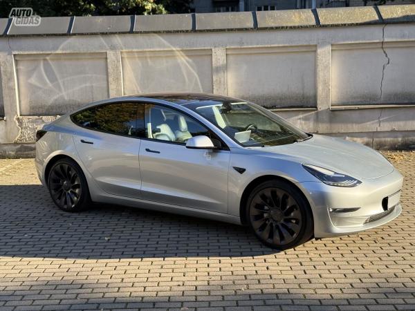 Tesla Model 3 2018 Klaipėda, ar dzinēja tilpumu 0.00 L un nobraukumu 59 tūkst. km par 20000 €, foto 3 vietnē AUTOMOTO.COM.LV