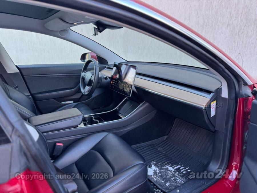 Tesla Model 3 2019 Tallina, ar dzinēja tilpumu 0.00 L un nobraukumu 147 tūkst. km par 19900 €, foto 11 vietnē AUTOMOTO.COM.LV