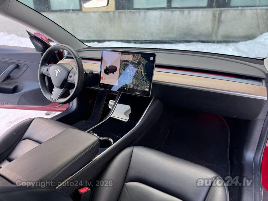 Tesla Model 3 2019 Tallina, ar dzinēja tilpumu 0.00 L un nobraukumu 147 tūkst. km par 18900 €, foto 12 vietnē AUTOMOTO.COM.LV
