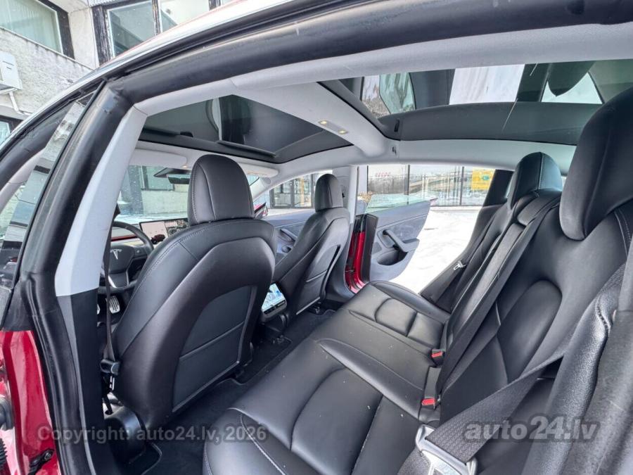 Tesla Model 3 2019 Tallina, ar dzinēja tilpumu 0.00 L un nobraukumu 147 tūkst. km par 18900 €, foto 17 vietnē AUTOMOTO.COM.LV