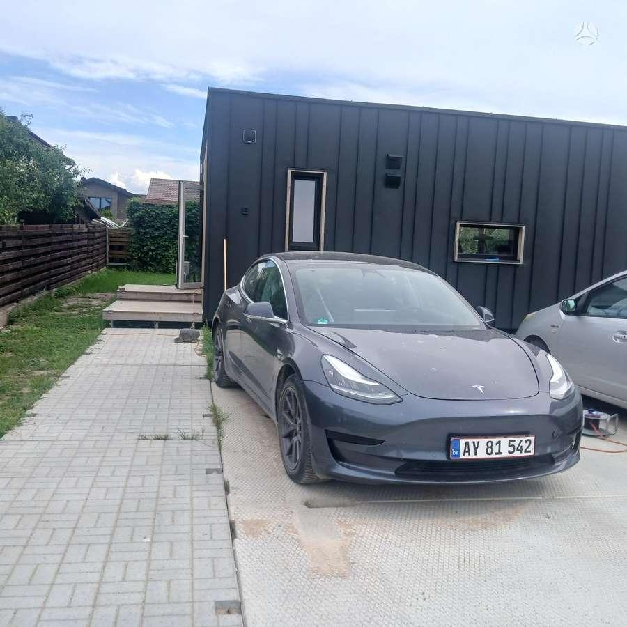 Tesla Model 3 2019 in Kaunas, with an engine capacity of 0.00 L and mileage of 185 thousand km for 10500 €, photo 1 on AUTOMOTO.COM.LV