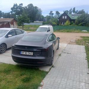 Tesla Model 3 2019 in Kaunas, with an engine capacity of 0.00 L and mileage of 185 thousand km for 10500 €, photo 2 on AUTOMOTO.COM.LV