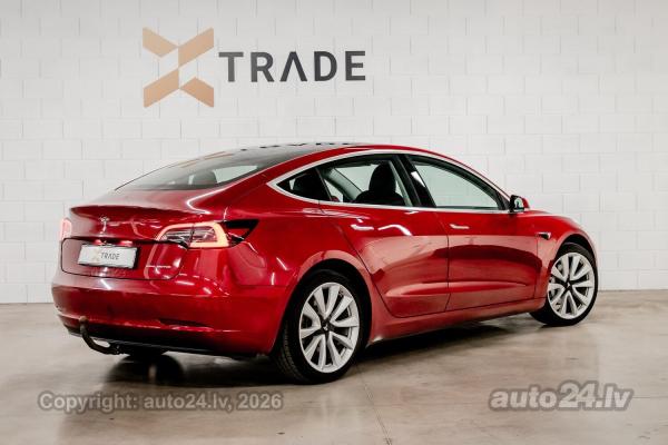 Tesla Model 3 2019 in Parnu, with an engine capacity of 0.00 L and mileage of 210 thousand km for 18990 €, photo 6 on AUTOMOTO.COM.LV