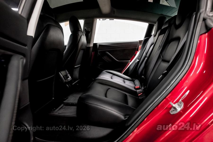 Tesla Model 3 2019 Pērnava, ar dzinēja tilpumu 0.00 L un nobraukumu 210 tūkst. km par 18990 €, foto 13 vietnē AUTOMOTO.COM.LV