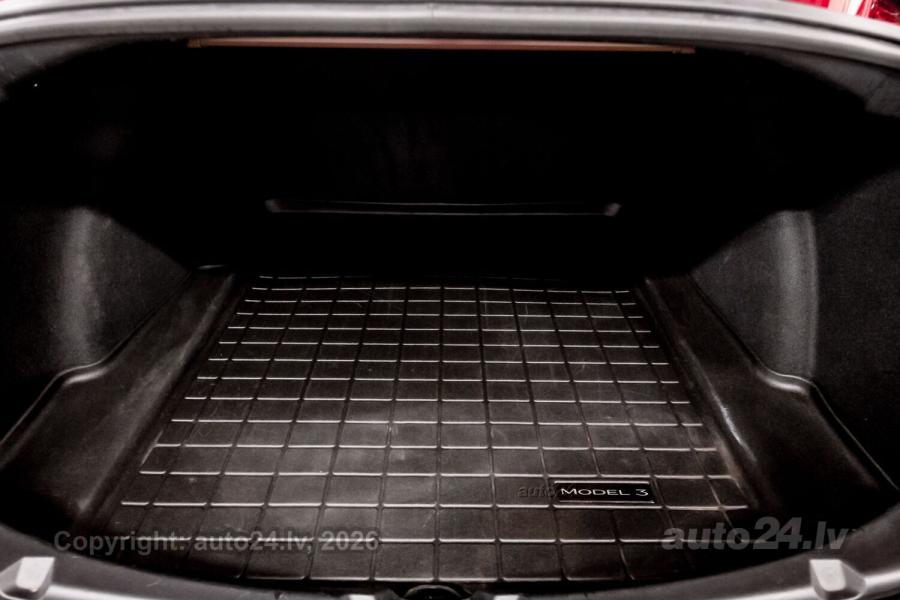 Tesla Model 3 2019 Pērnava, ar dzinēja tilpumu 0.00 L un nobraukumu 210 tūkst. km par 18990 €, foto 18 vietnē AUTOMOTO.COM.LV