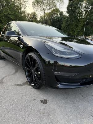 Tesla Model 3 2019 in Klaipeda, with an engine capacity of 0.00 L and mileage of 190 thousand km for 20000 €, photo 4 on AUTOMOTO.COM.LV