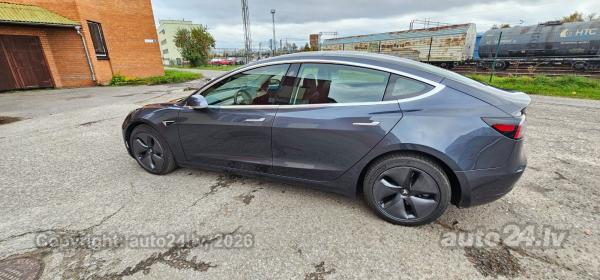 Tesla Model 3 2019 Narva, ar dzinēja tilpumu 0.00 L un nobraukumu 126 tūkst. km par 24990 €, foto 3 vietnē AUTOMOTO.COM.LV
