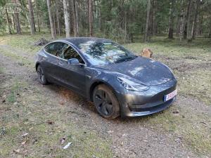 Tesla Model 3 2020 in Utena, with an engine capacity of 0.00 L and mileage of 110 thousand km for 11300 €, photo  on AUTOMOTO.COM.LV