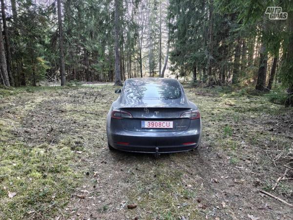 Tesla Model 3 2020 in Utena, with an engine capacity of 0.00 L and mileage of 110 thousand km for 11300 €, photo 3 on AUTOMOTO.COM.LV