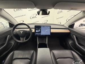 Tesla Model 3 2020 in Vilnius, with an engine capacity of 0.00 L and mileage of 172 thousand km for 15900 €, photo 4 on AUTOMOTO.COM.LV