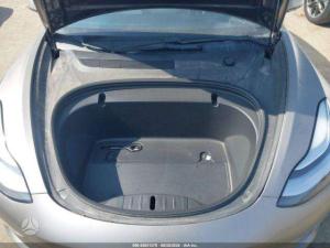 Tesla Model 3 2020 in Klaipeda, with an engine capacity of 0.00 L and mileage of 125 thousand km for 14500 €, photo 9 on AUTOMOTO.COM.LV