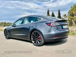 Tesla Model 3 2020 in Tallinn, with an engine capacity of 0.00 L and mileage of 129 thousand km for 24900 €, photo  on AUTOMOTO.COM.LV