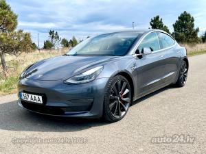 Tesla Model 3 2020 in Tallinn, with an engine capacity of 0.00 L and mileage of 129 thousand km for 24900 €, photo 6 on AUTOMOTO.COM.LV