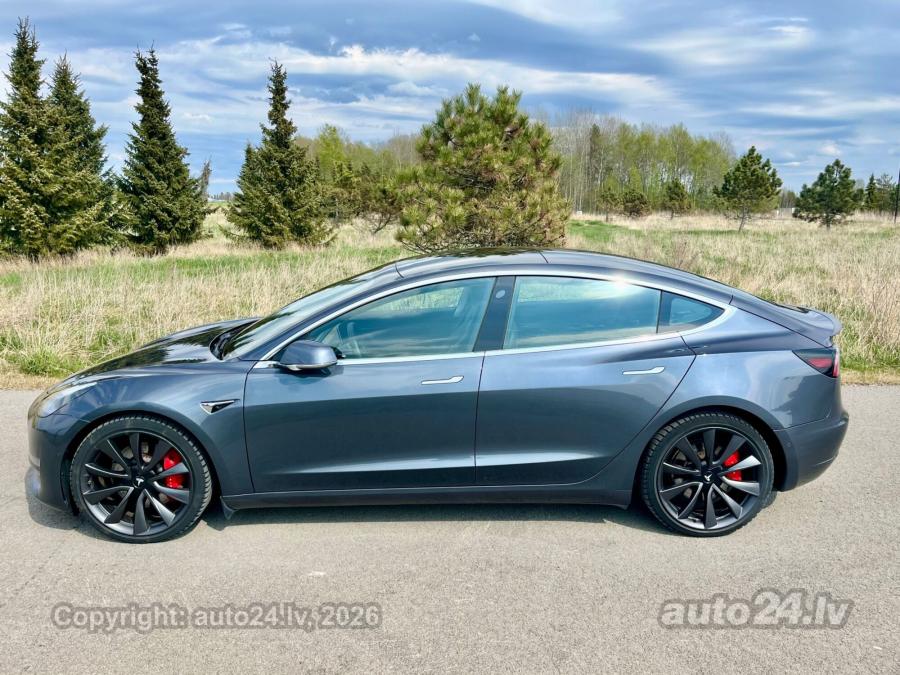 Tesla Model 3 2020 in Tallinn, with an engine capacity of 0.00 L and mileage of 129 thousand km for 24900 €, photo 7 on AUTOMOTO.COM.LV