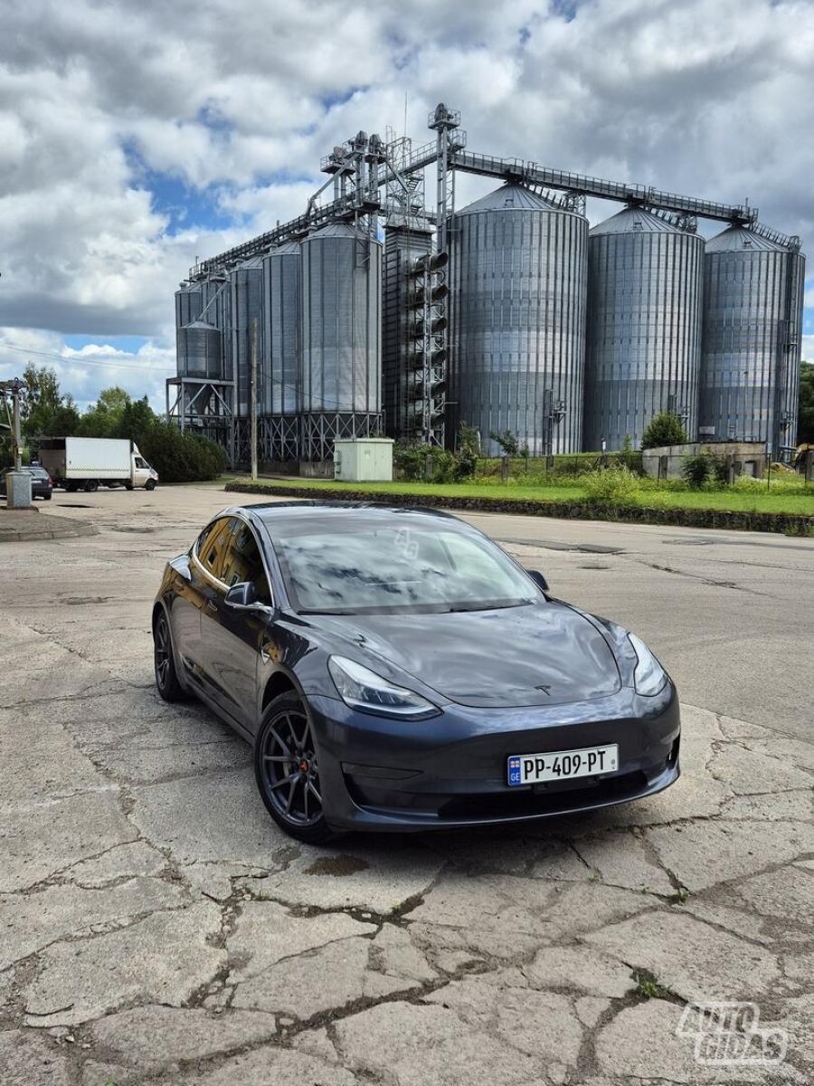 Tesla Model 3 2020 Viļņa, ar dzinēja tilpumu 0.00 L un nobraukumu 140 tūkst. km par 16000 €, foto 1 vietnē AUTOMOTO.COM.LV