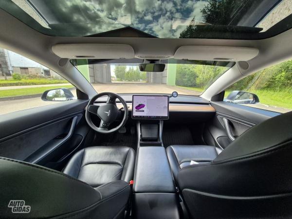 Tesla Model 3 2020 in Vilnius on AUTOMOTO.COM.LV Tesla Model 3 2020 in Vilnius, with an engine capacity of 0.00 L and mileage of 140 thousand km for 16000 €, photo 7 on AUTOMOTO.COM.LV