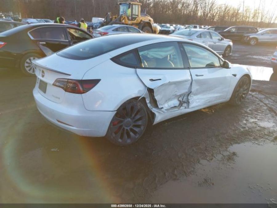 Tesla Model 3 2023 Klaipėda, ar dzinēja tilpumu 0.00 L un nobraukumu 0 tūkst. km par 13500 €, foto 4 vietnē AUTOMOTO.COM.LV