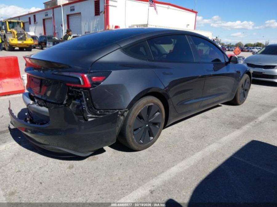 Tesla Model 3 2024 in Klaipeda, with an engine capacity of 0.00 L and mileage of 0 thousand km for 10200 €, photo 5 on AUTOMOTO.COM.LV