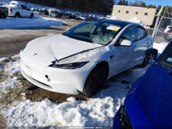 Tesla Model 3 2024 in Klaipeda, with an engine capacity of 0.00 L and mileage of 0 thousand km for 12400 €, photo 2 on AUTOMOTO.COM.LV