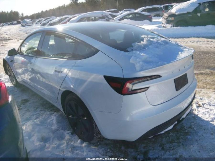Tesla Model 3 2024 in Klaipeda, with an engine capacity of 0.00 L and mileage of 0 thousand km for 12400 €, photo 4 on AUTOMOTO.COM.LV