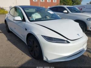 Tesla Model 3 2025 in Klaipeda, with an engine capacity of 0.00 L and mileage of 0 thousand km for 10000 €, photo  on AUTOMOTO.COM.LV