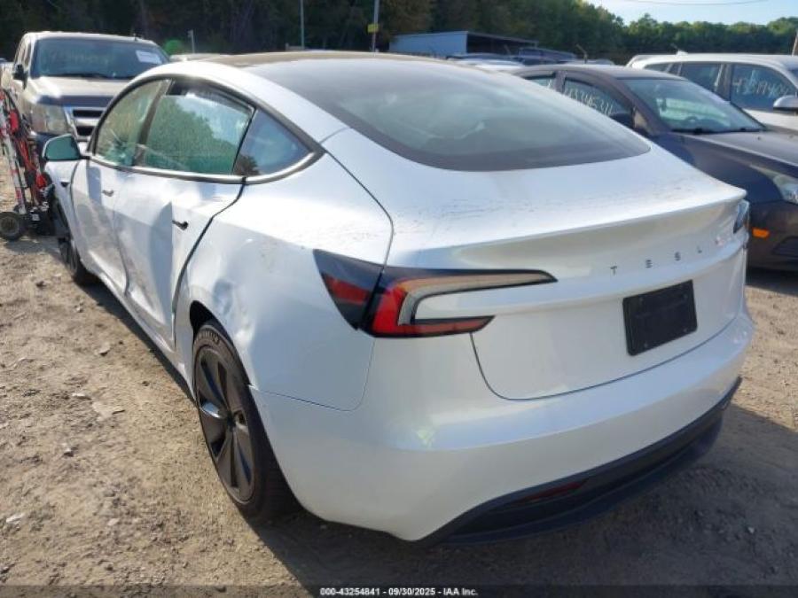 Tesla Model 3 2025 Klaipėda, ar dzinēja tilpumu 0.00 L un nobraukumu 0 tūkst. km par 10000 €, foto 3 vietnē AUTOMOTO.COM.LV
