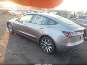 Tesla Model 3 2025 in Klaipeda, with an engine capacity of 0.00 L and mileage of 0 thousand km for 14000 €, photo 3 on AUTOMOTO.COM.LV
